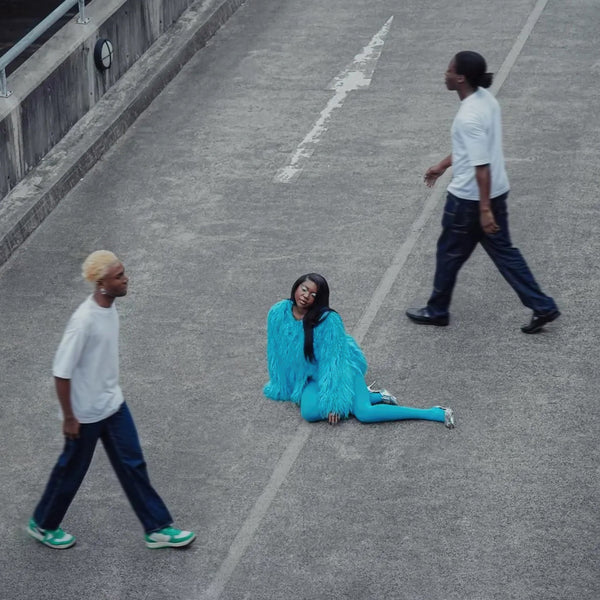 Singer songwriter Chanel Loren is back with her latest sultry single,